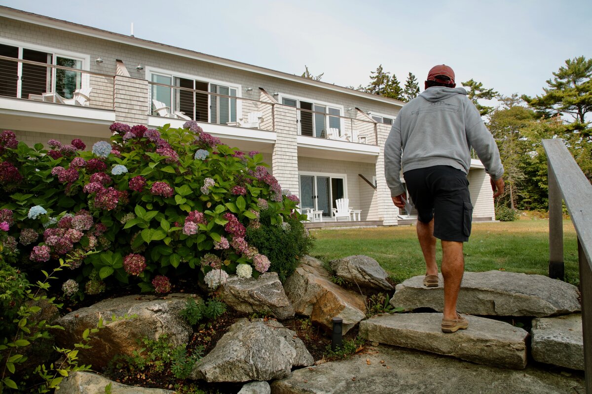 Boothbay Harbor Hotels for Fall Foliage Festival | Linekin Bay Resort ...